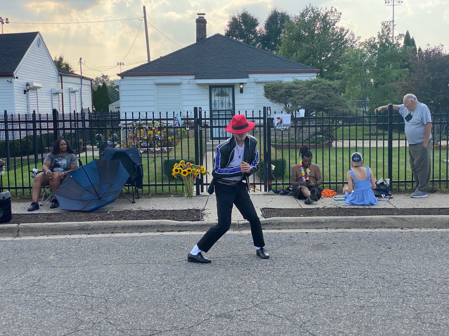 Jackson family home neighbors are used to living off the wall - Capital ...