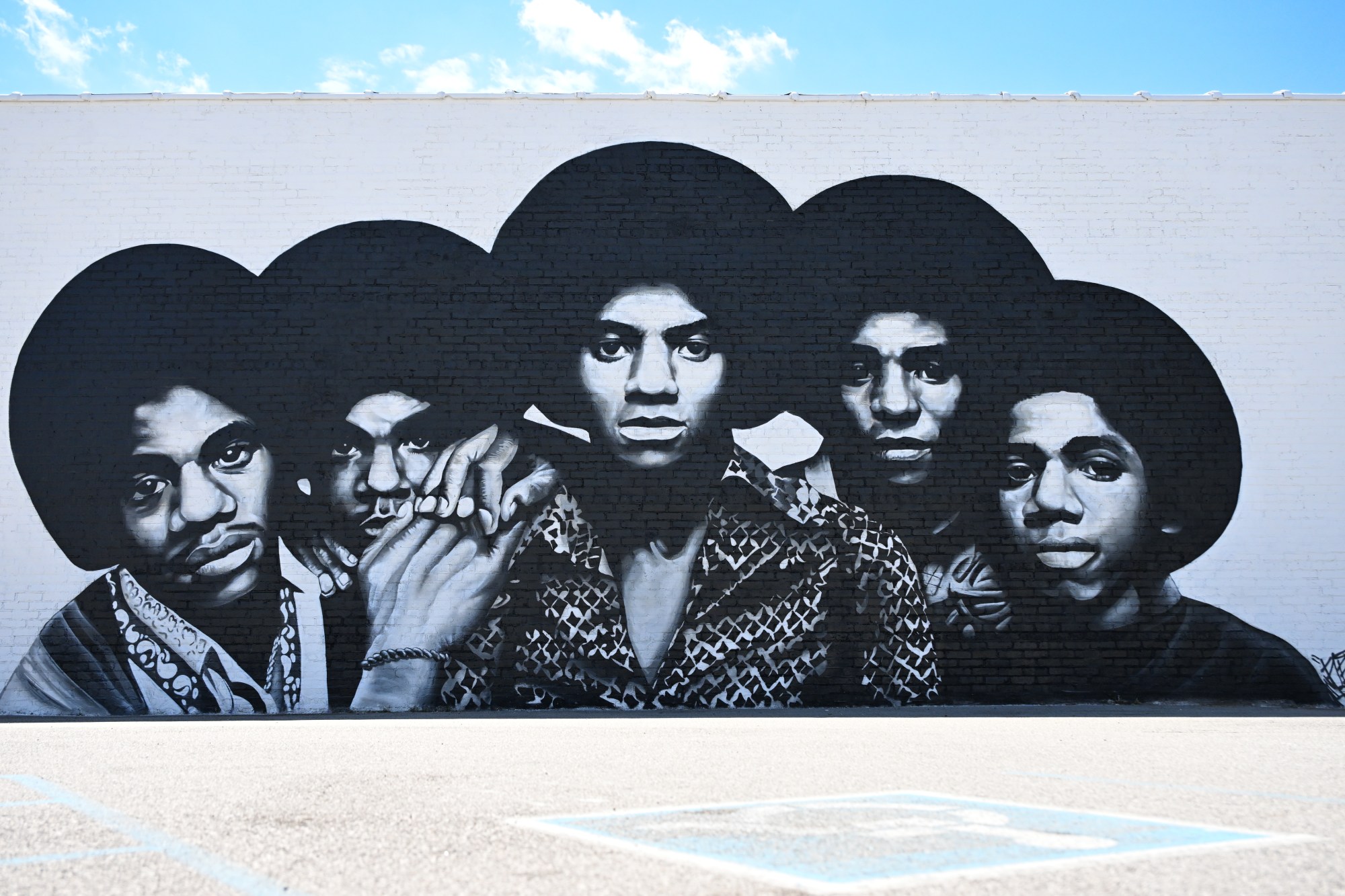 Gary Unveils New Jackson 5 Mural on Lake Street - Capital B Gary